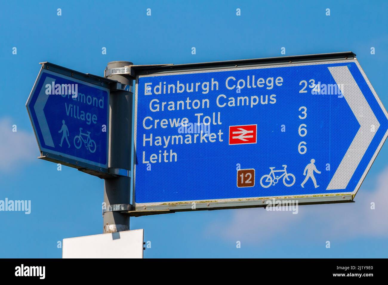 Signs directing you the way to go from Silverknowes, Edinburgh ...