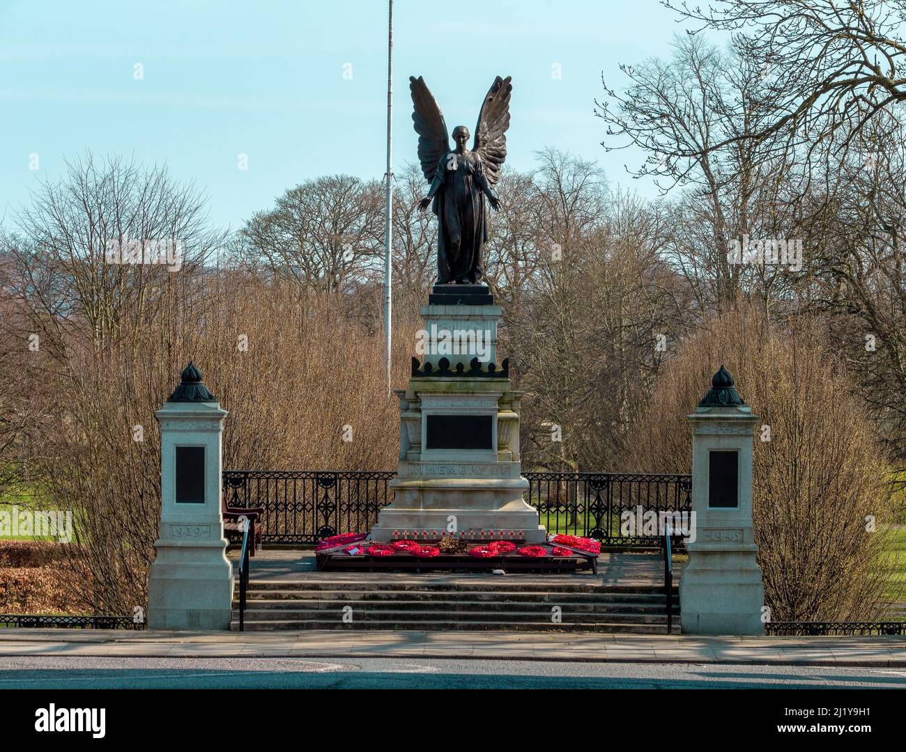 Commemoration to World War Two Veterans who died at war between 1939 ...