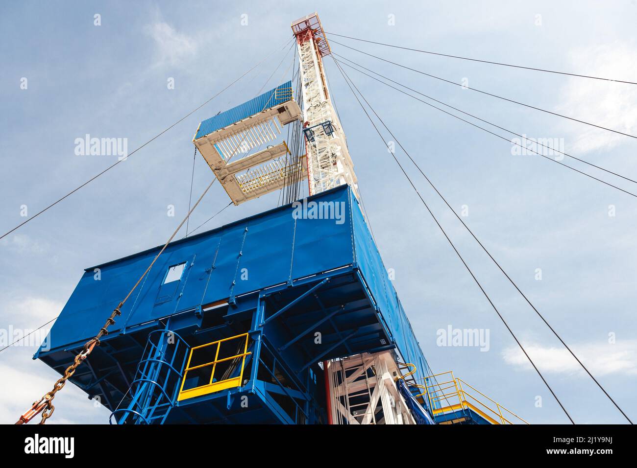 Oil rig servicing hi-res stock photography and images - Alamy