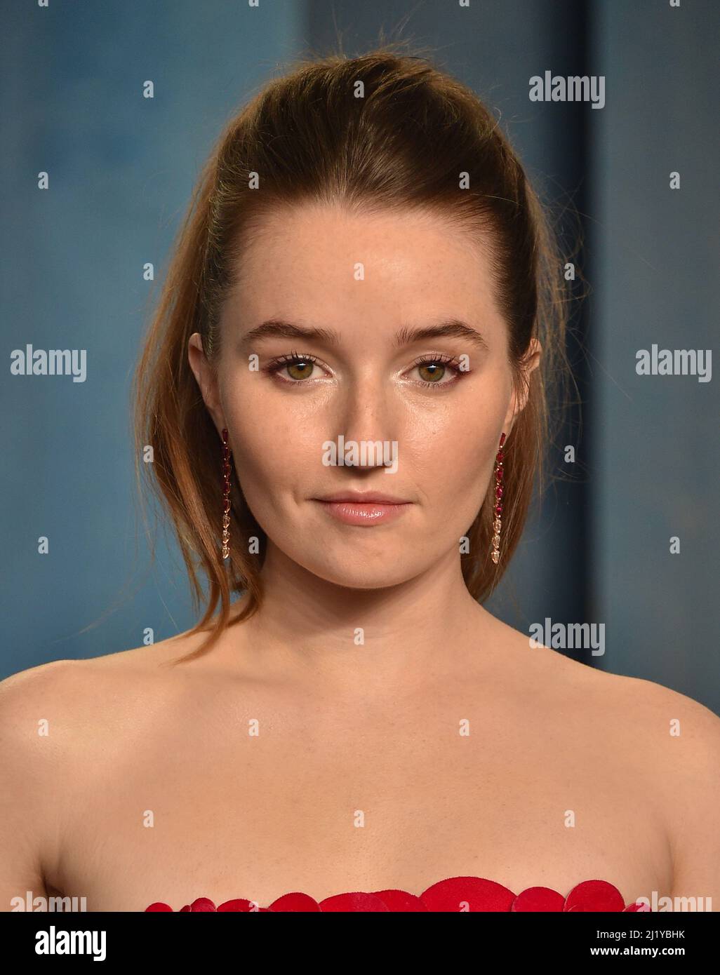 Kaitlyn Dever at the 2022 Vanity Fair Oscar Party hosted by editor ...