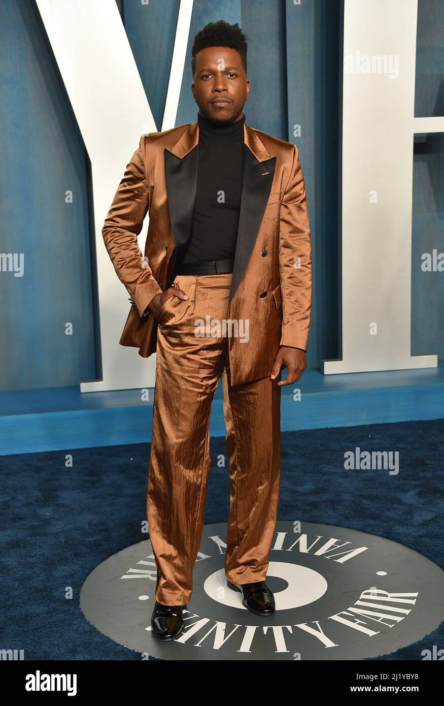 Leslie Odom Jr. at the 2022 Vanity Fair Oscar Party hosted by editor ...