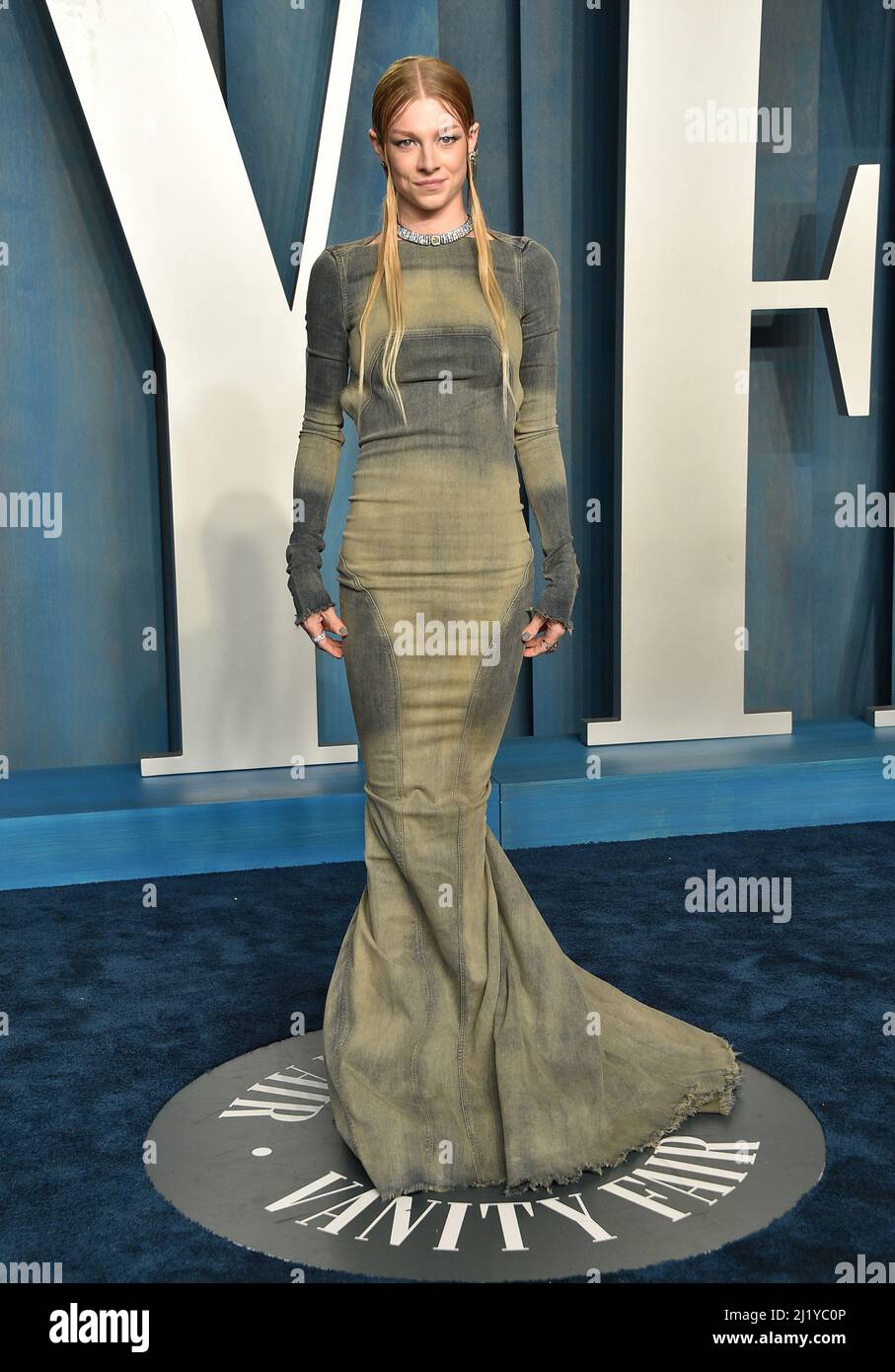 Hunter Schafer at the 2022 Vanity Fair Oscar Party hosted by editor ...