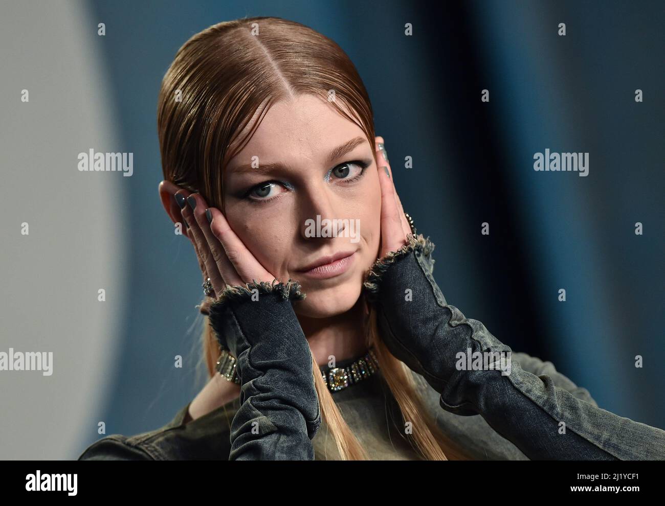 Hunter Schafer at the 2022 Vanity Fair Oscar Party hosted by editor ...