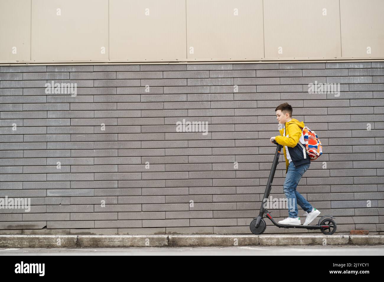 Handsome teenager hi-res stock photography and images - Alamy