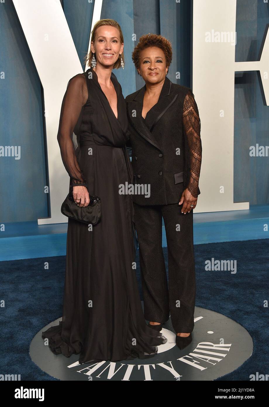 Wanda Sykes and Alex Sykes at the 2022 Vanity Fair Oscar Party hosted ...