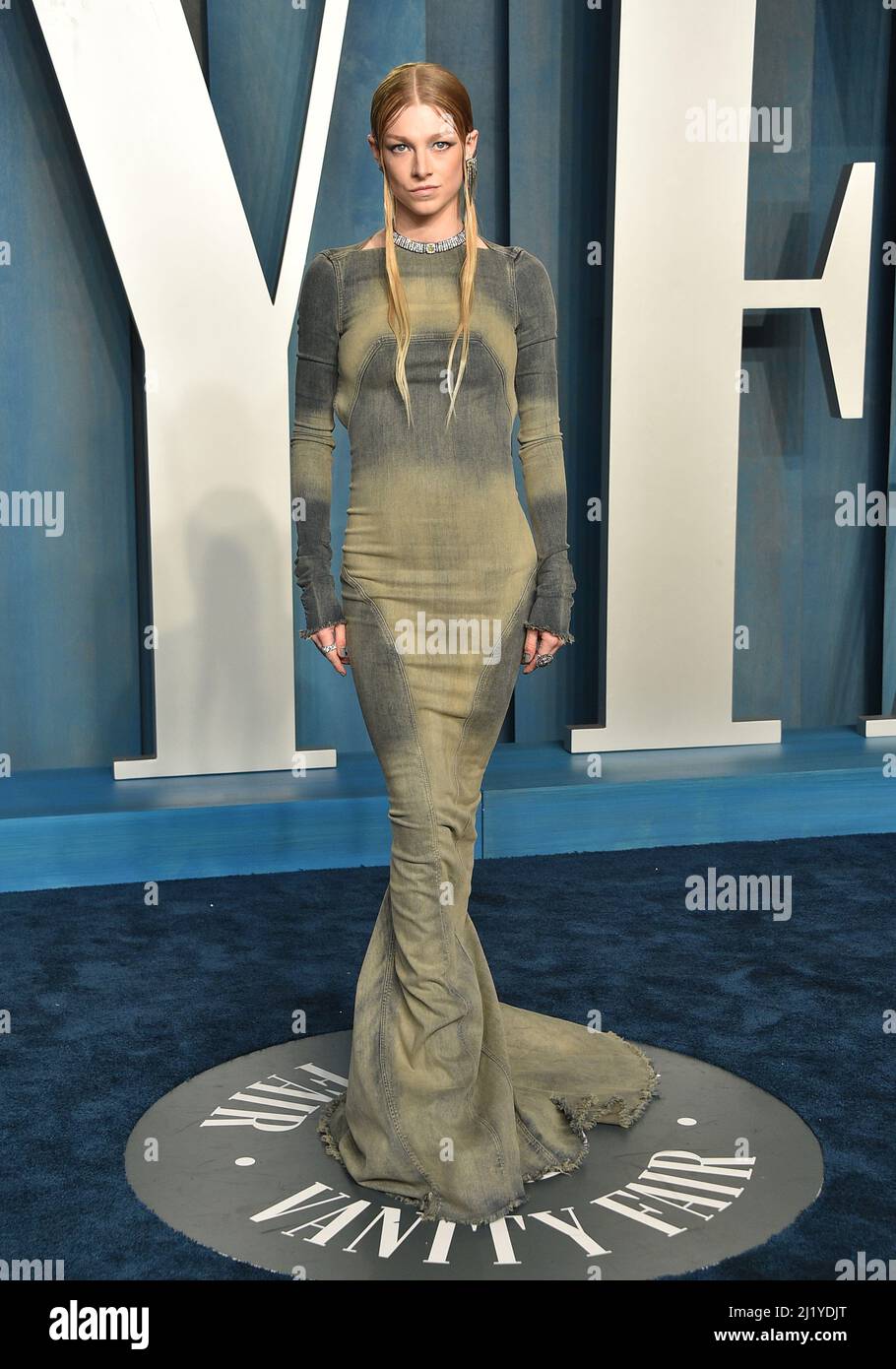 Hunter Schafer at the 2022 Vanity Fair Oscar Party hosted by editor ...
