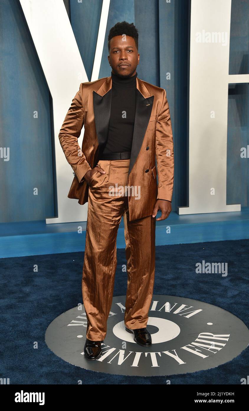 Leslie Odom Jr. at the 2022 Vanity Fair Oscar Party hosted by editor ...