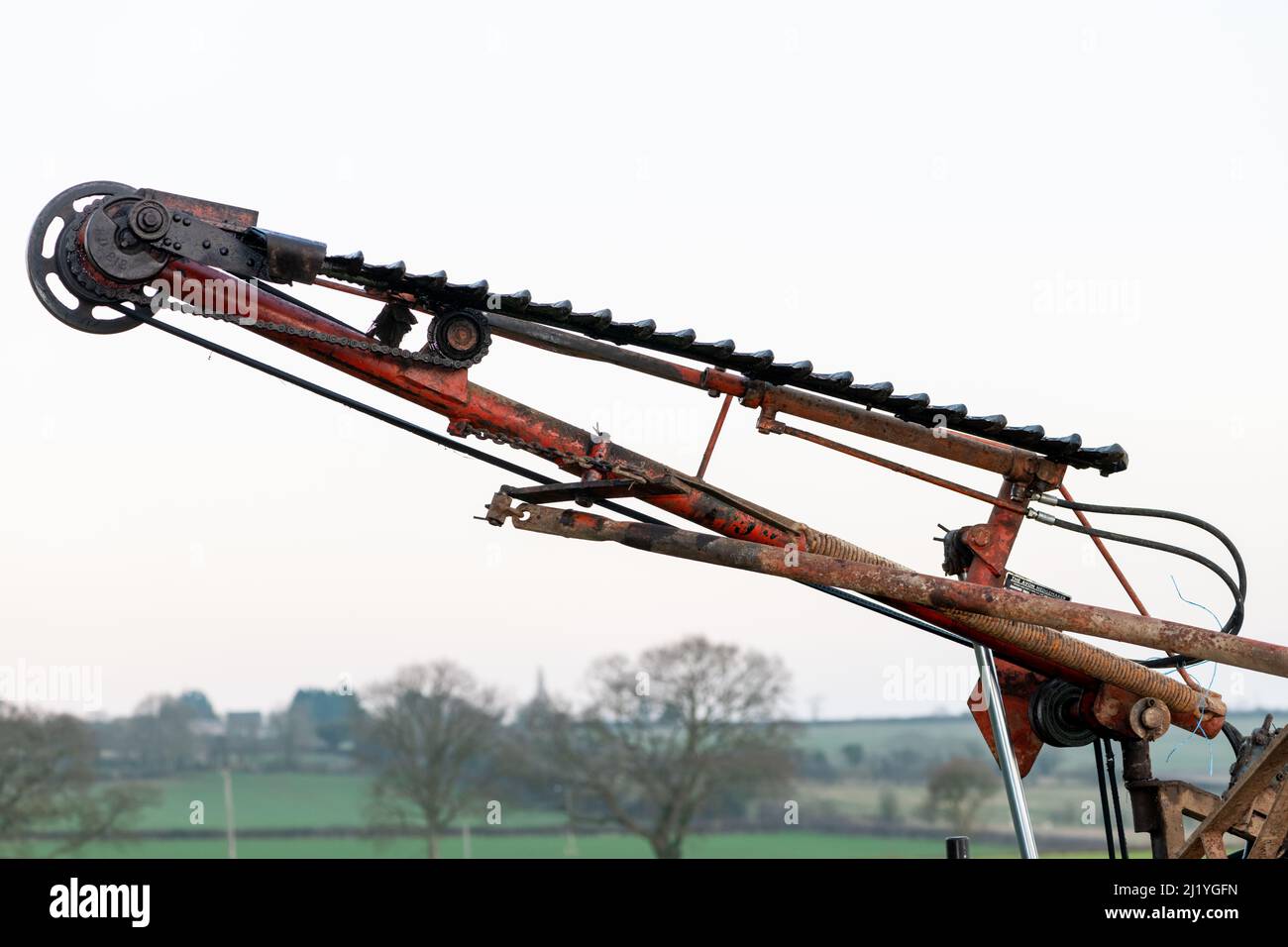 Cutter bar hedge trimmer hi-res stock photography and images - Alamy