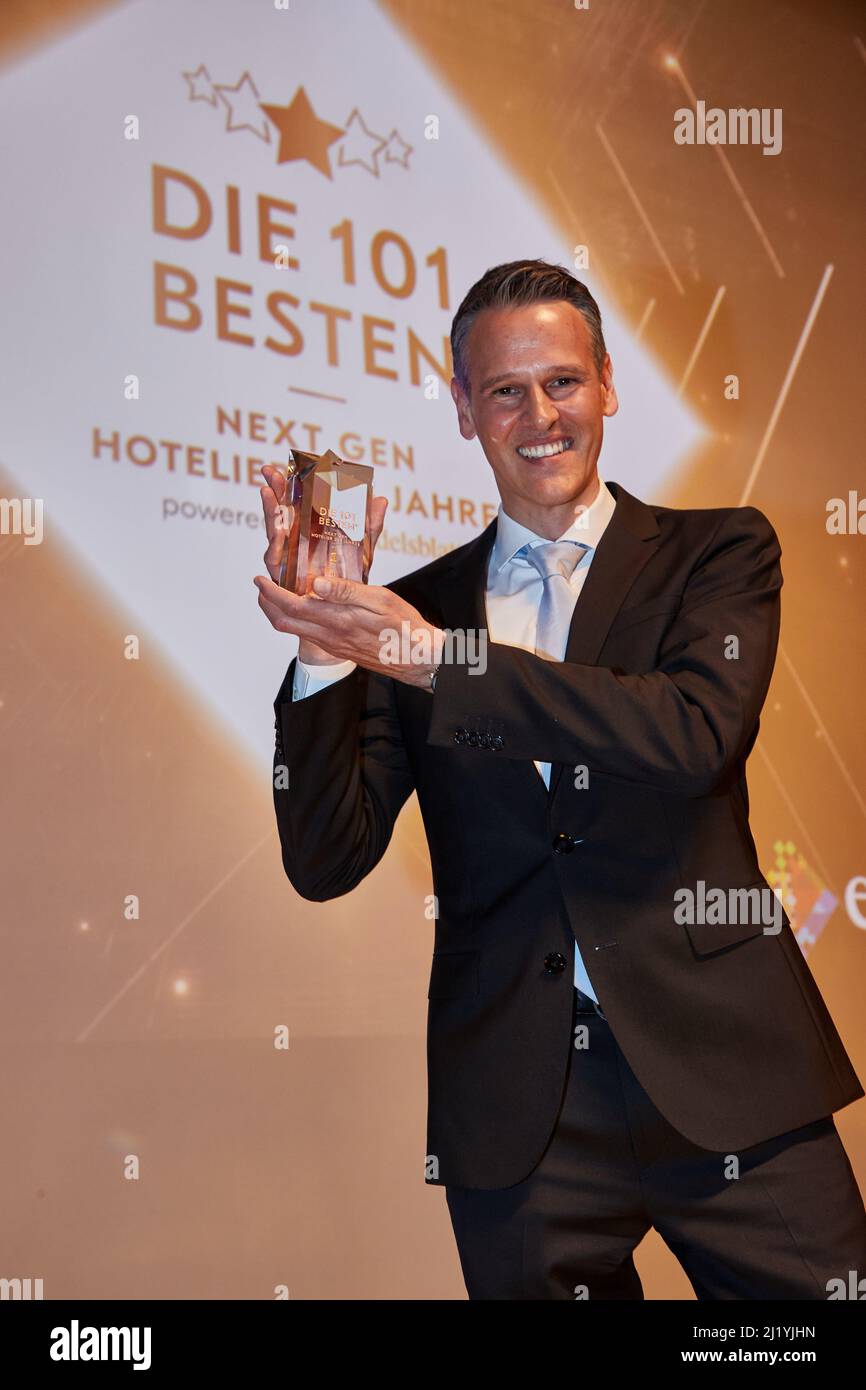 Hamburg, Germany. 28th Mar, 2022. Jan Bolland from Hotel Papa Rhein ...