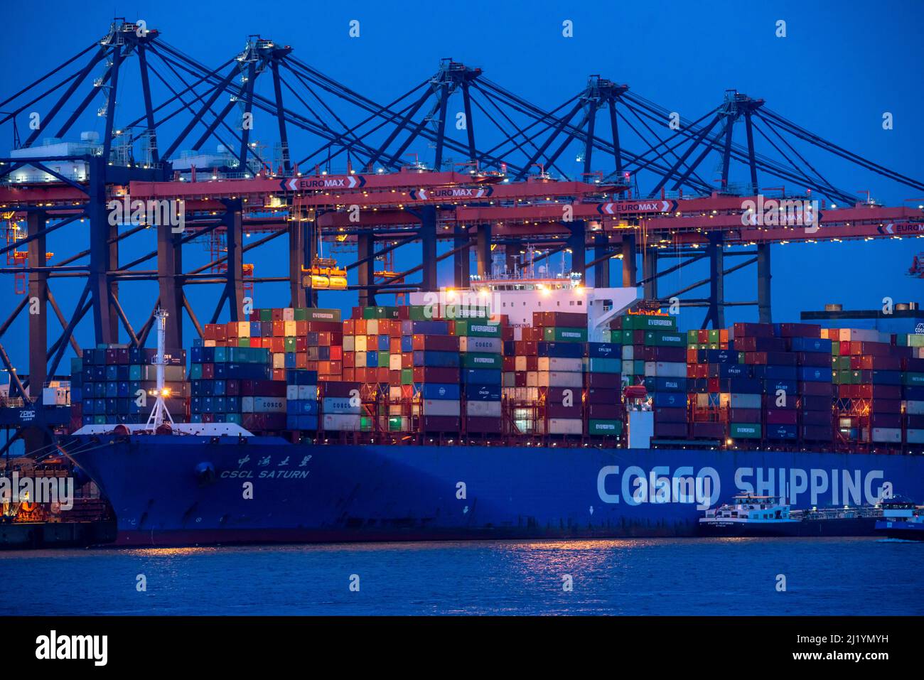 Container ship of Cosco Shipping, CSCL SATURN, being loaded and ...