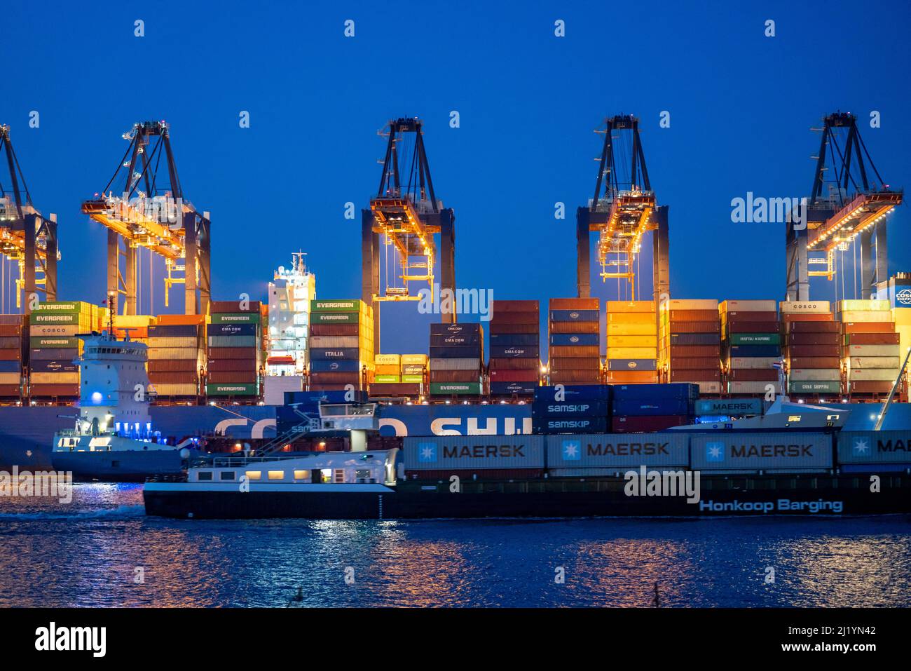 Cosco container ships loading and unloading hi-res stock photography ...