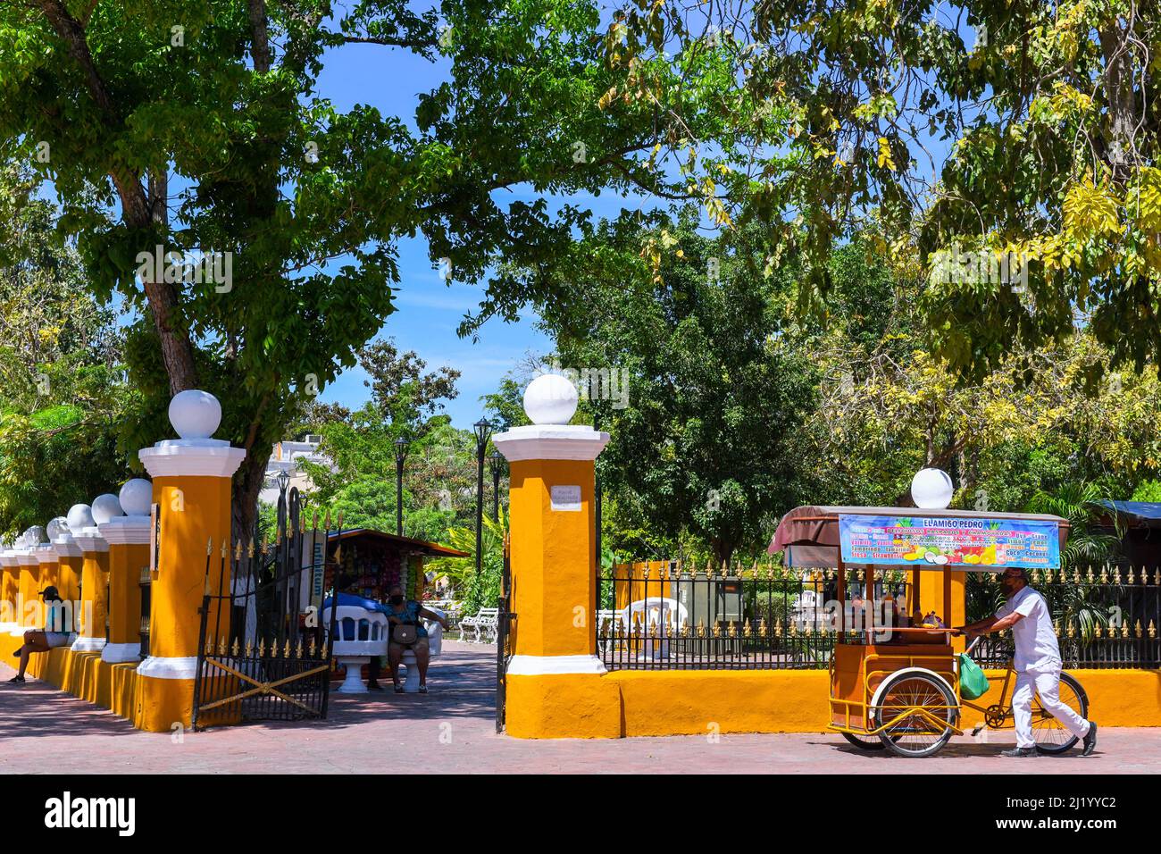 Main square, Valladolid, Mexico Stock Photo - Alamy