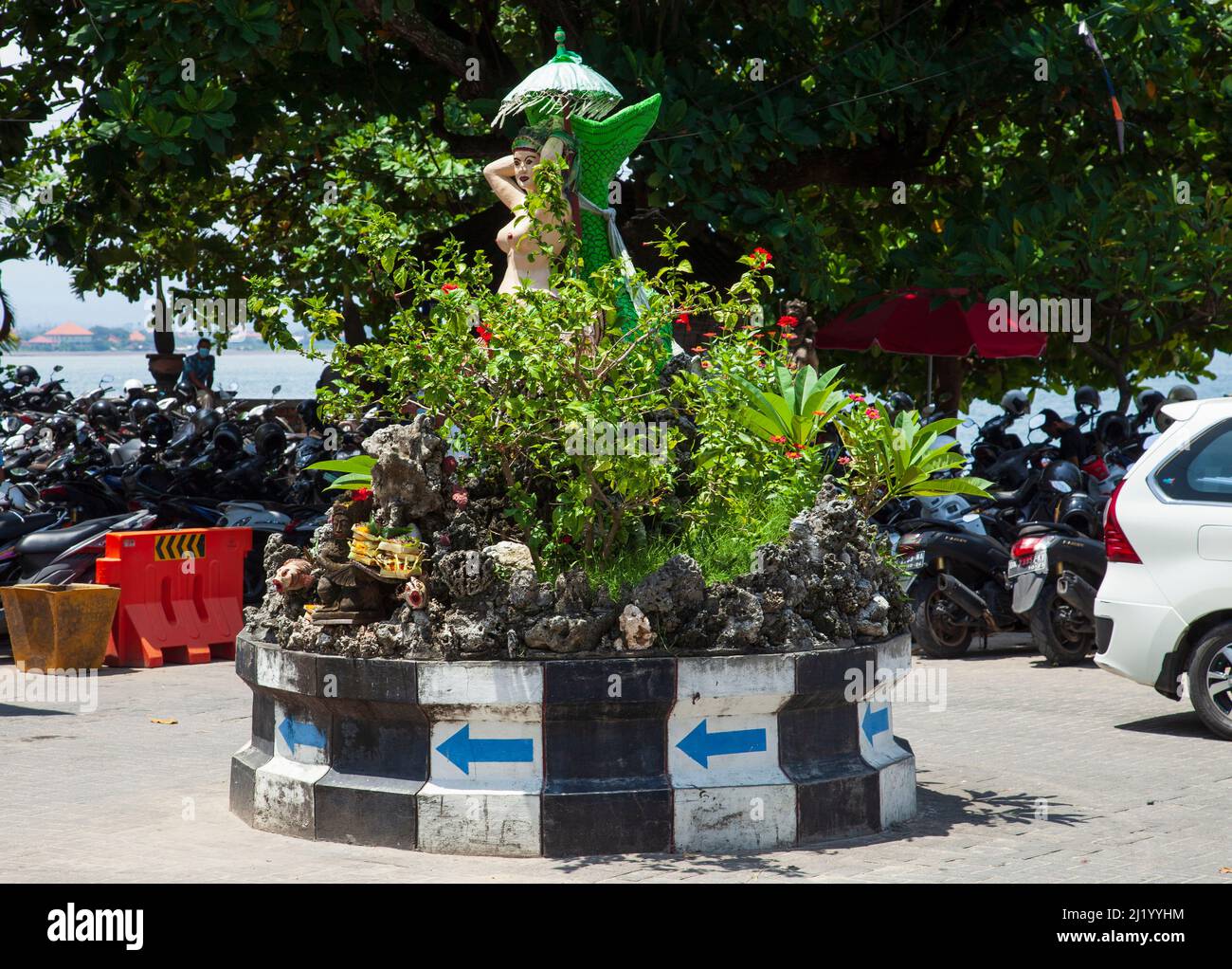 Balinese Mermaid Statue located on a mini roundabout in Jalan Hang Tuah ...