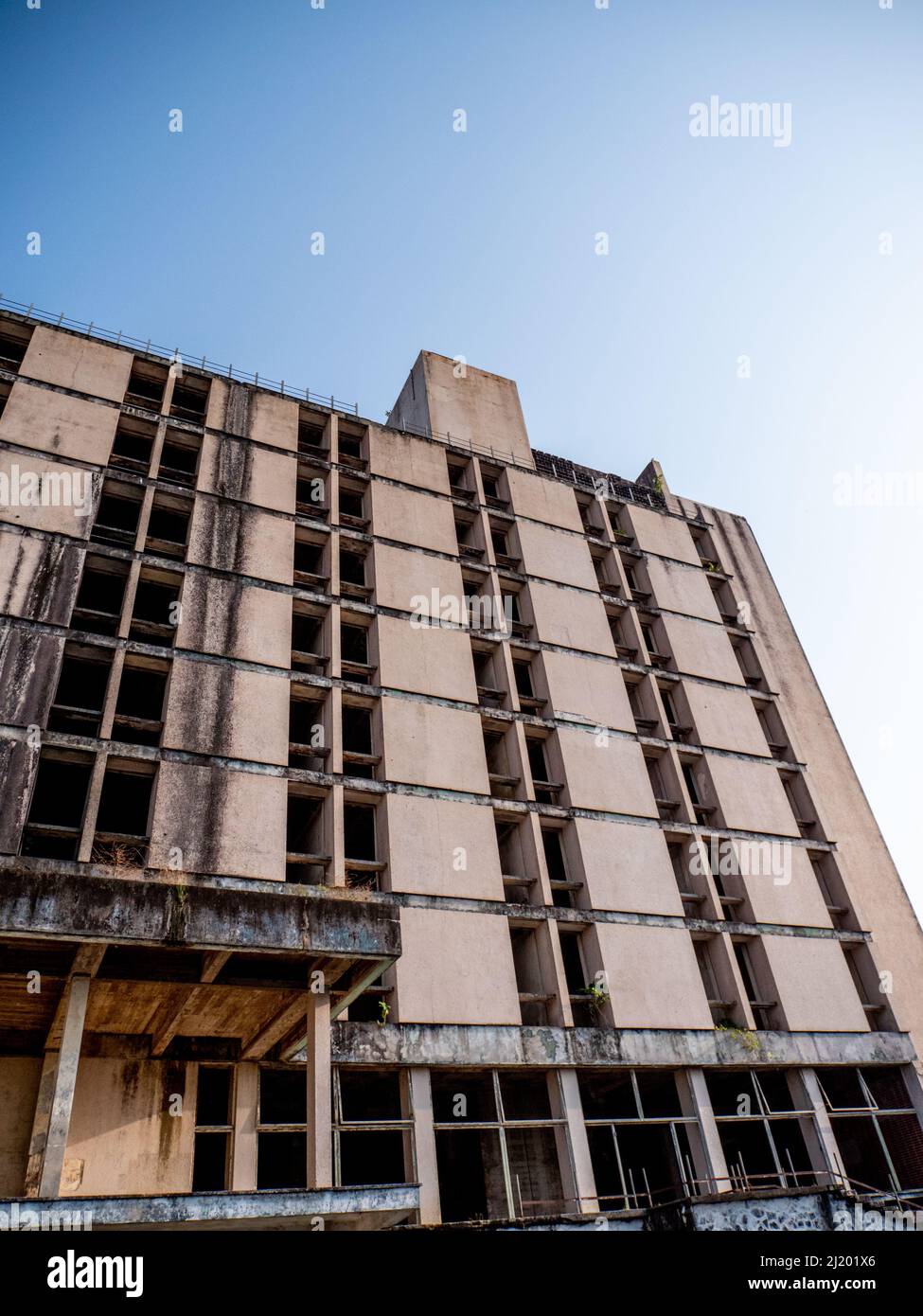 An abandoned hotel in Monrovia, Liberia Stock Photo - Alamy