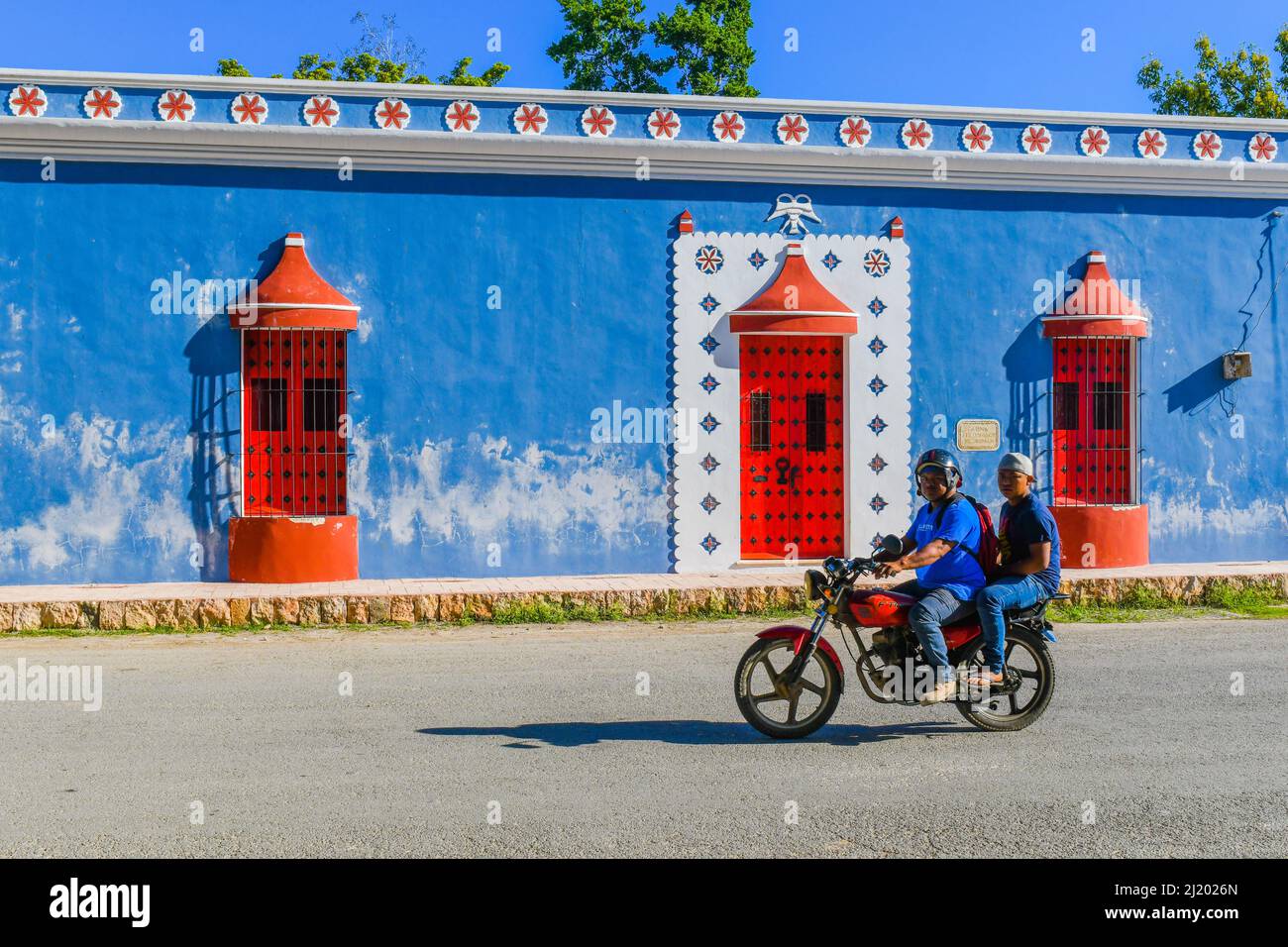 Mexican people riding a motorcycle hi-res stock photography and images ...