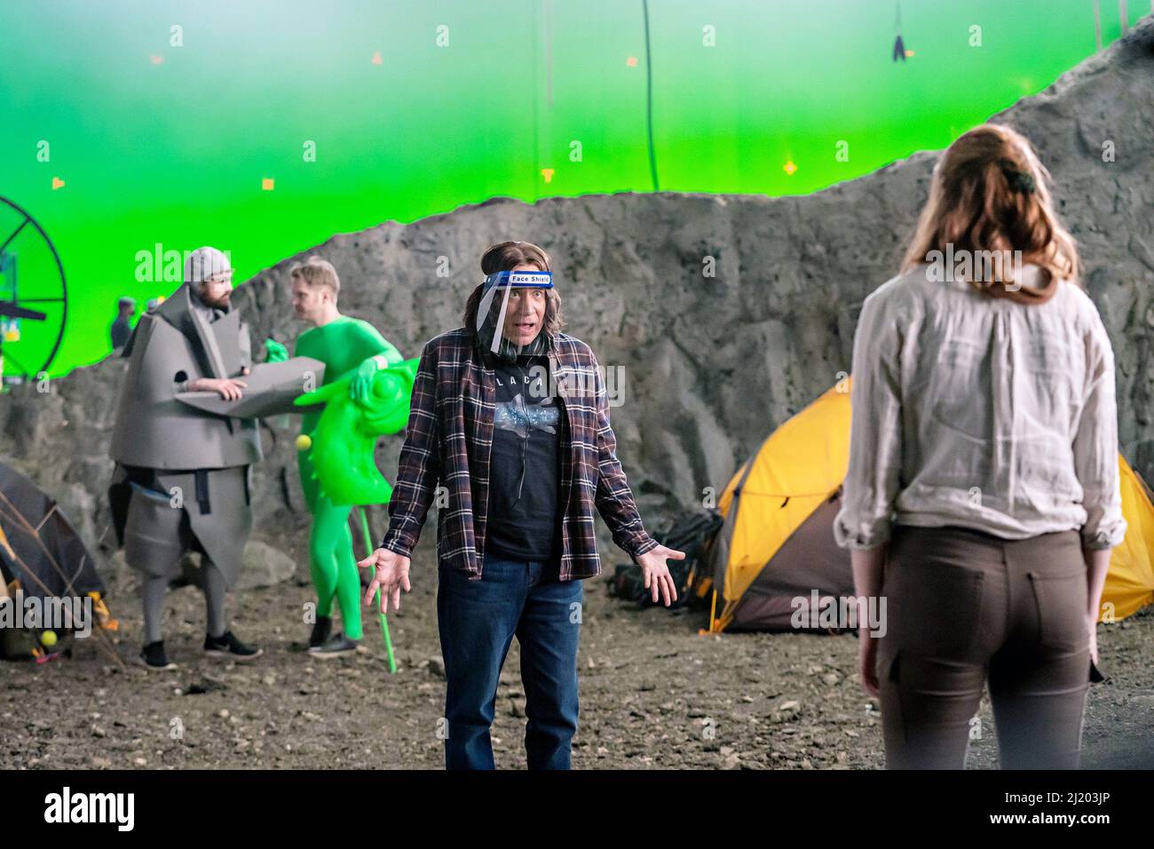 THE BUBBLE, from left: Fred Armisen, Karen Gillan, 2022. ph: Laura ...