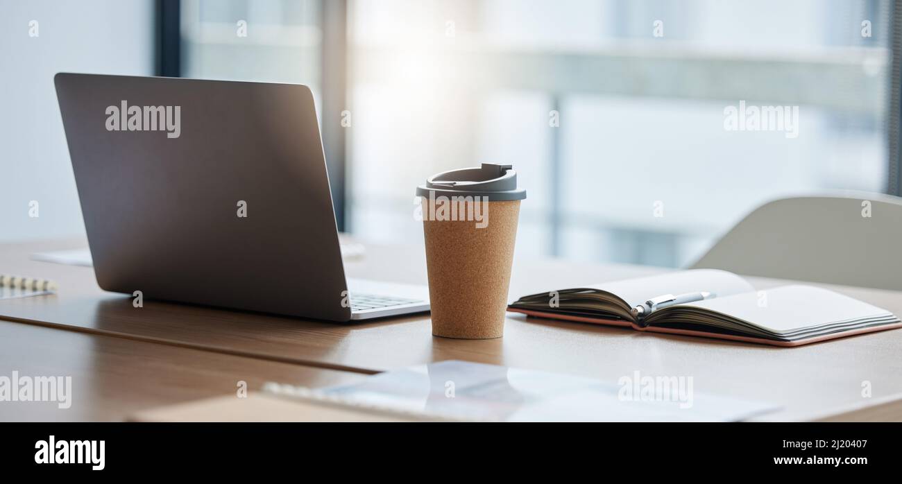 Setting up your work station hi-res stock photography and images - Alamy