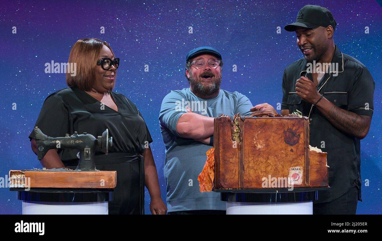 IS IT CAKE?, from left: judges Loni Love, Bobby Moynihan, Karamo Brown ...