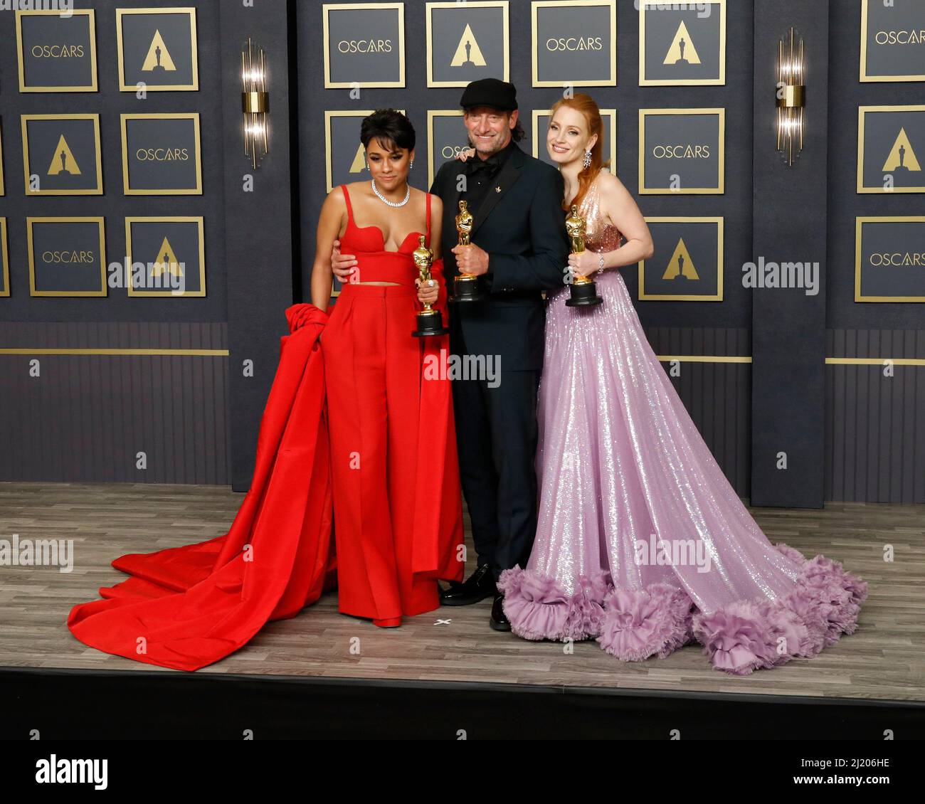 LOS ANGELES - MAR 27: Ariana DeBose, Troy Kotsur, Jessica Chastain at ...