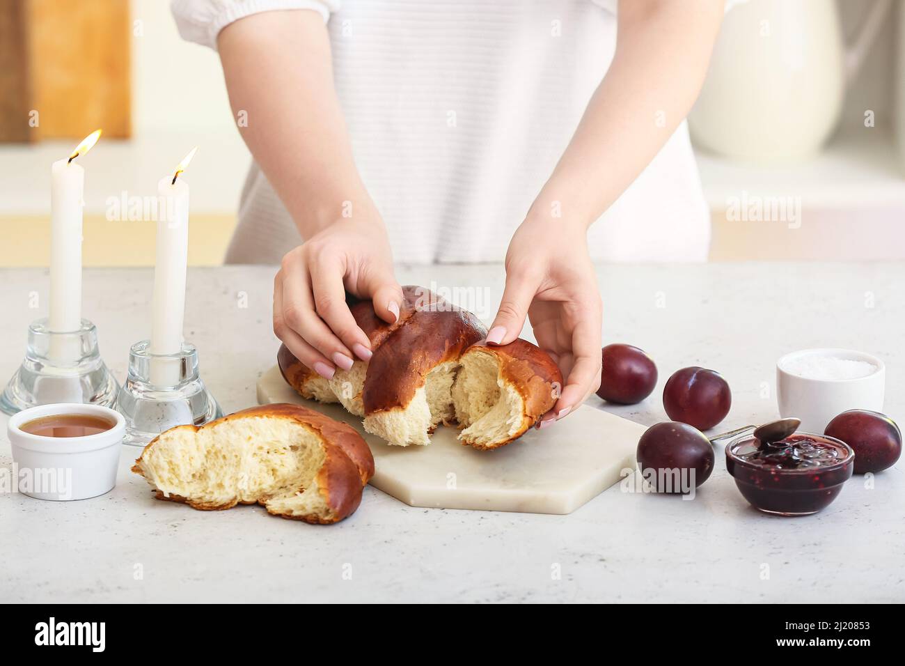 Woman fresh challah bread hi-res stock photography and images - Alamy