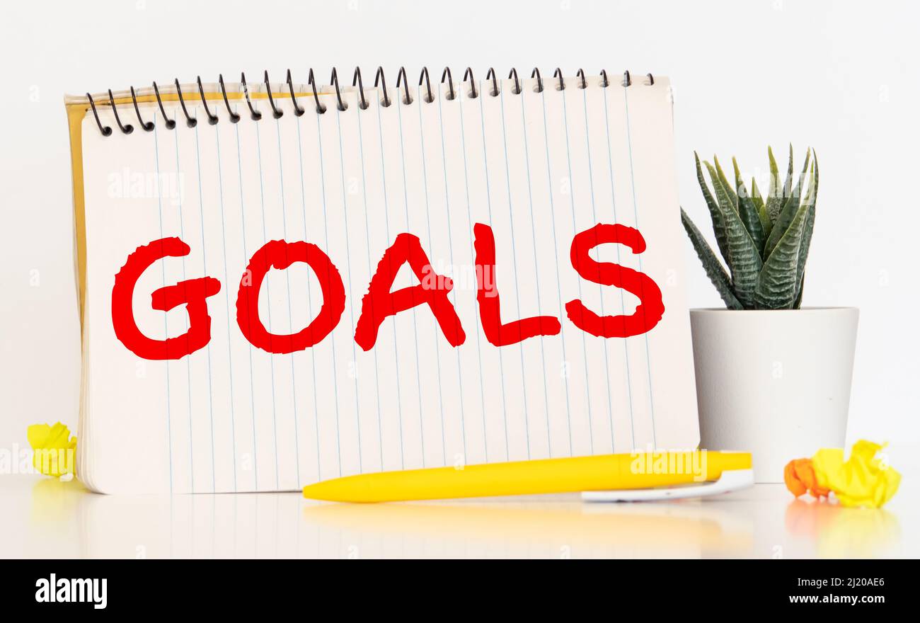 My Goals as memo on notebook with many light bulbs Stock Photo - Alamy
