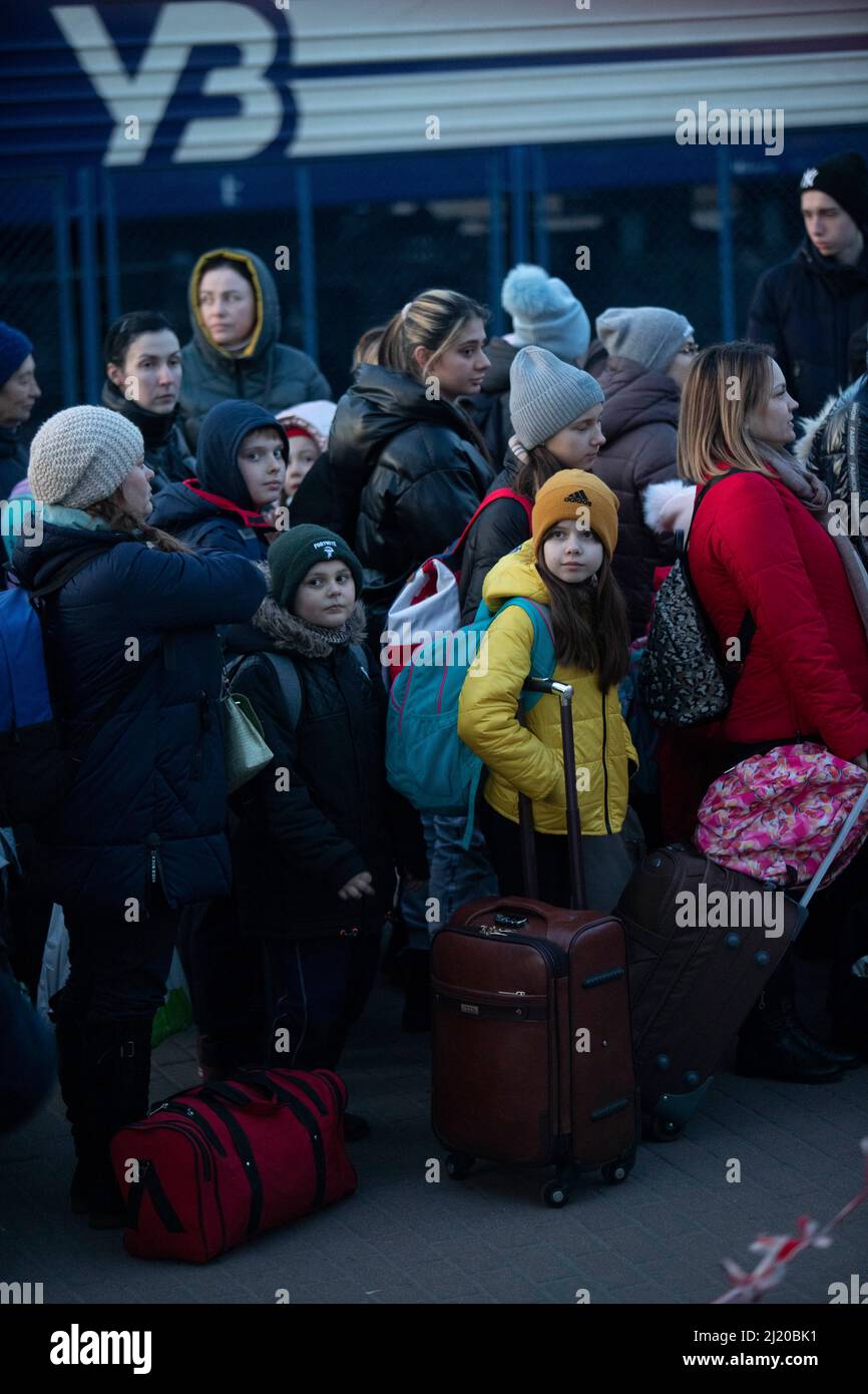 17.03.2022, Poland, Lubelskie, Chelm - Ukraine war: Ukrainian refugees ...