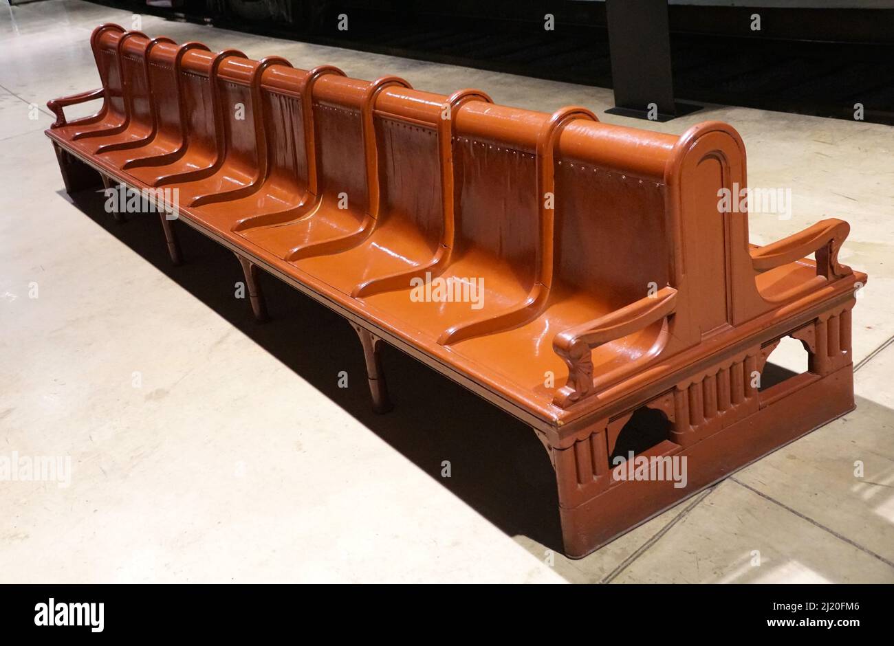 Shiny bench hi-res stock photography and images - Alamy