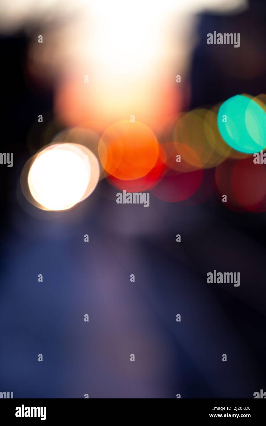 Blurry lights evening city hi-res stock photography and images - Alamy