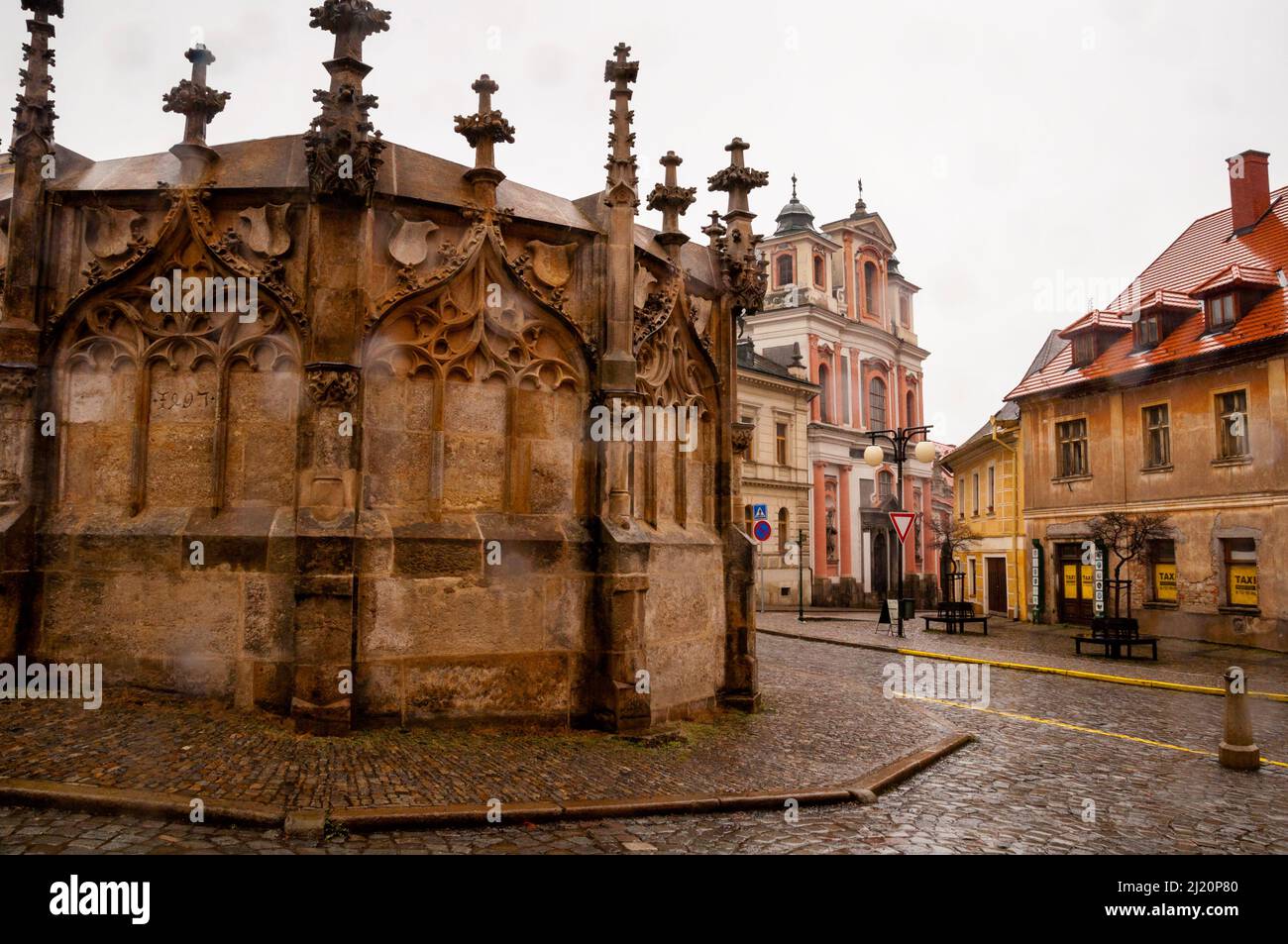 Twelve sided stone hi-res stock photography and images - Alamy