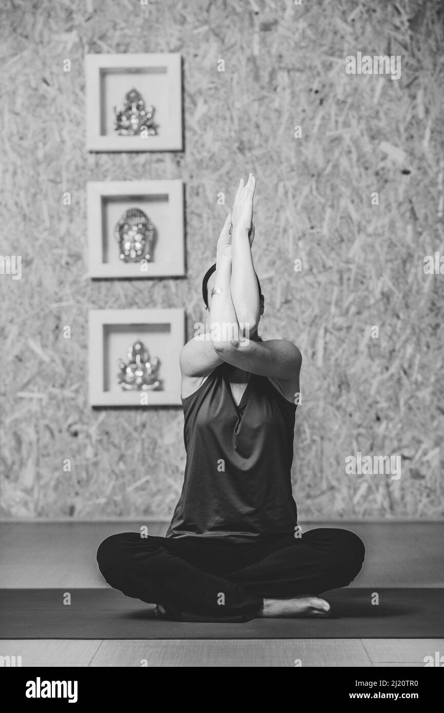 Exercise vertical Black and White Stock Photos & Images - Alamy