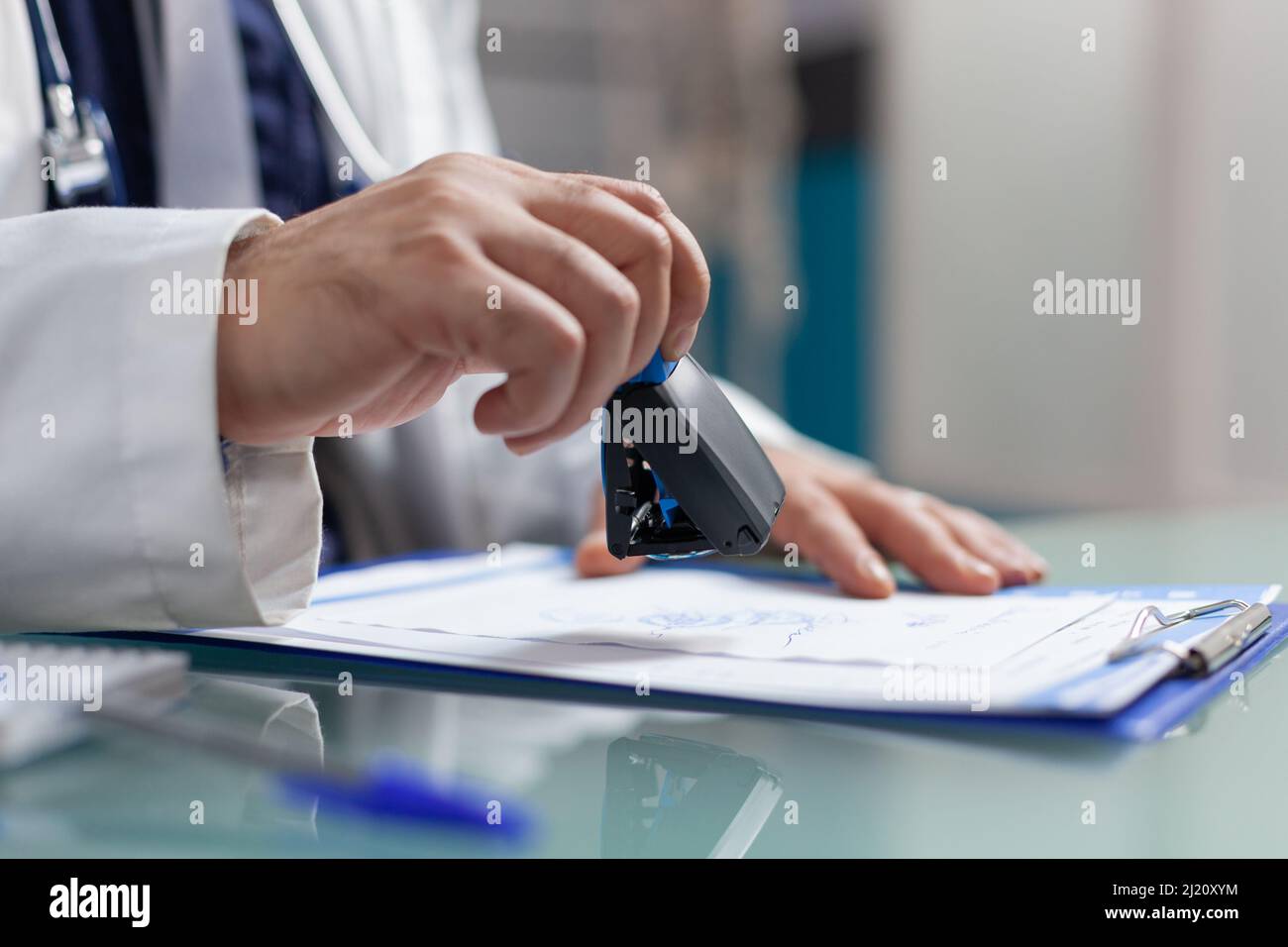 Putting stamp hi-res stock photography and images - Alamy