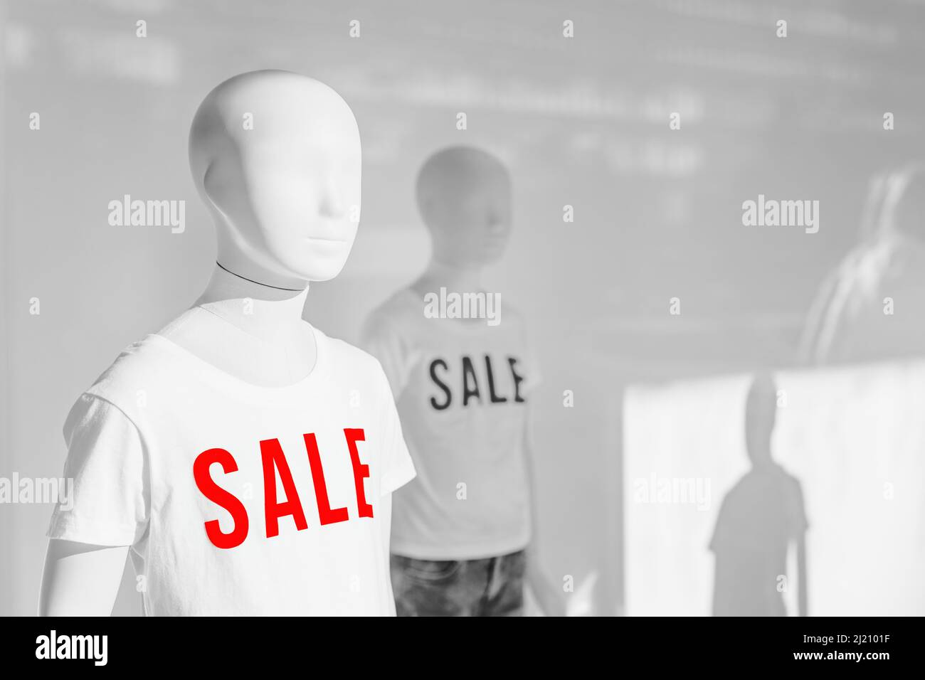 Department store display t shirts hi-res stock photography and images ...