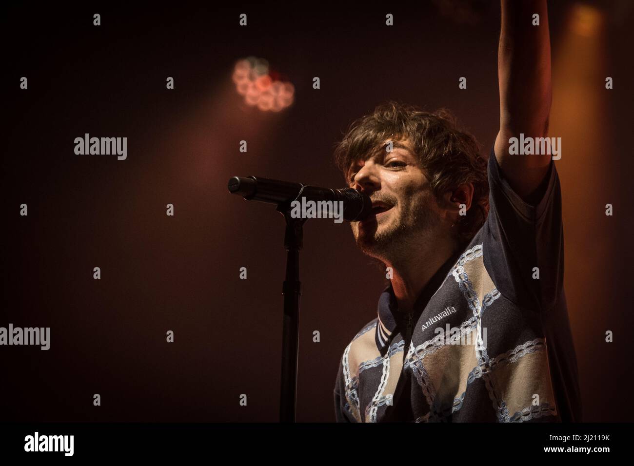 Louis tomlinson musician hi-res stock photography and images - Alamy