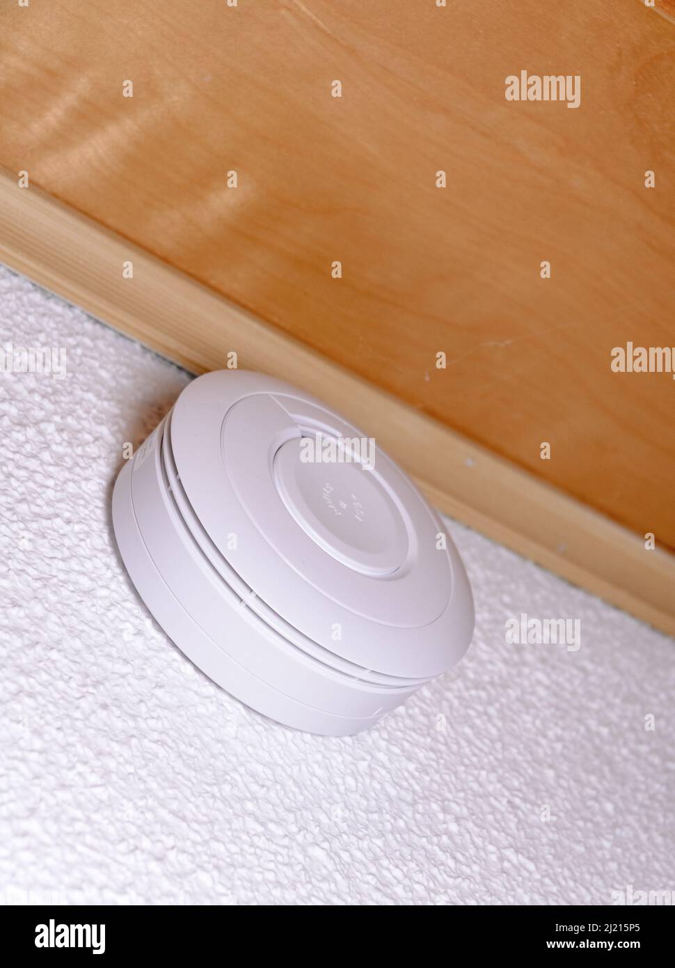 Early smoke detector hi-res stock photography and images - Alamy