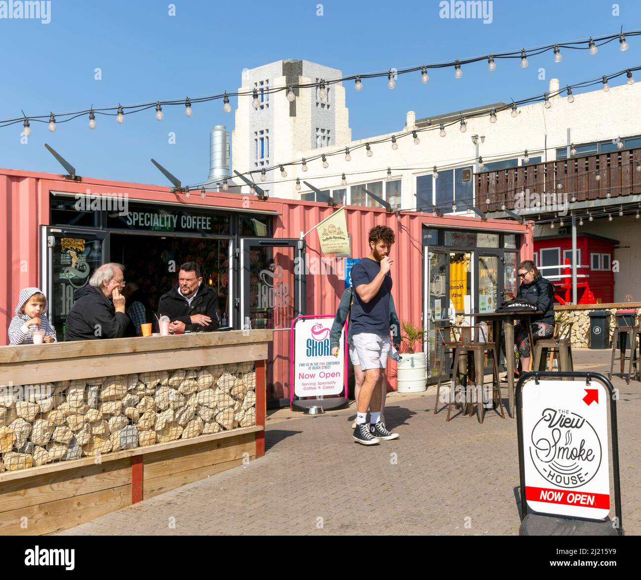 Shipping container conversion hi-res stock photography and images - Alamy