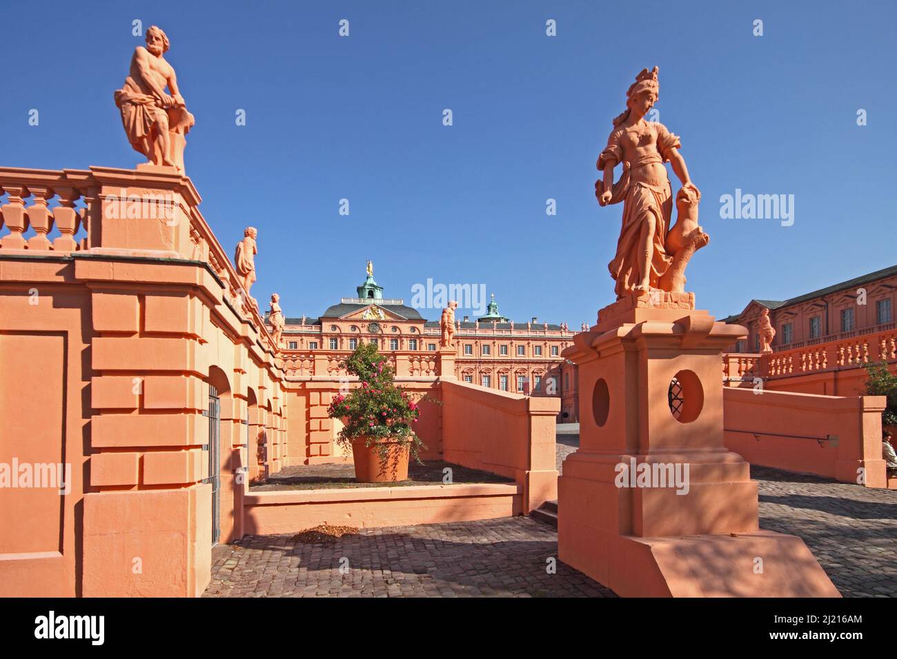 Baroque residential palace hi-res stock photography and images - Alamy