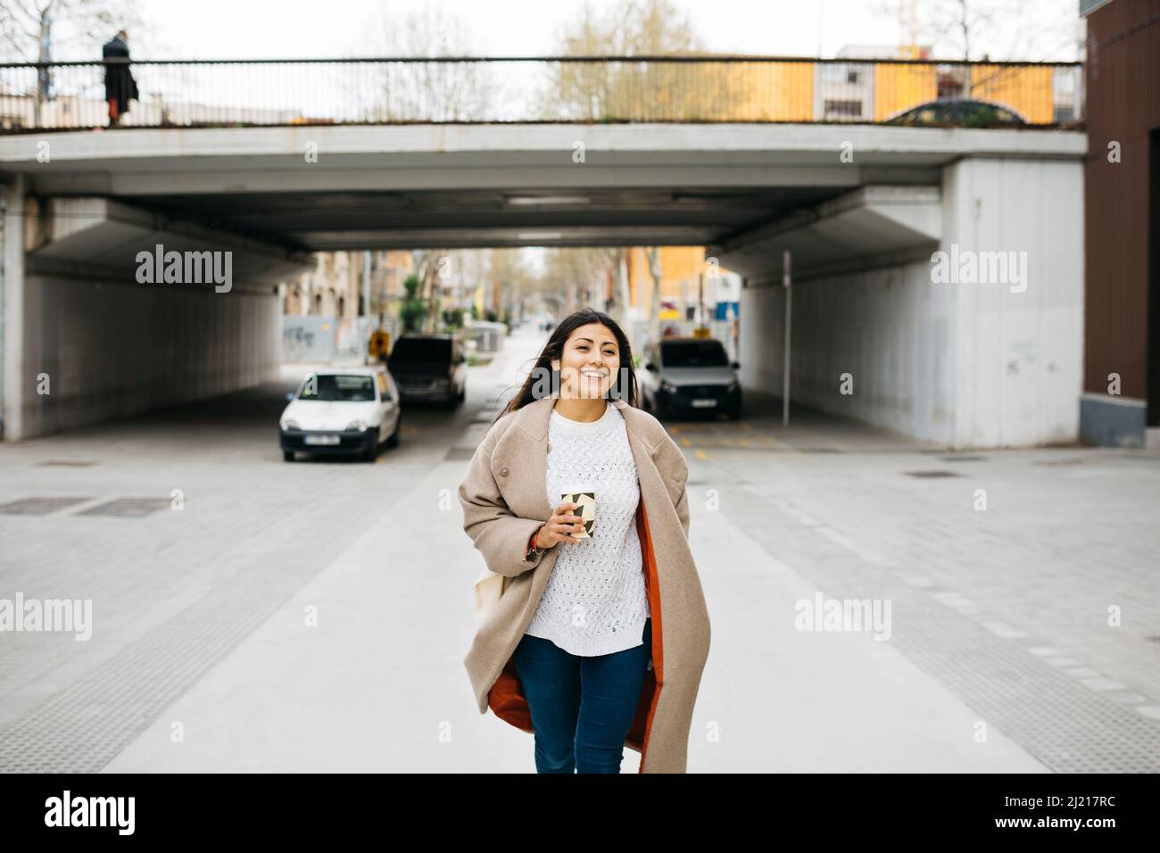 Walking with coffee cup hi-res stock photography and images - Alamy