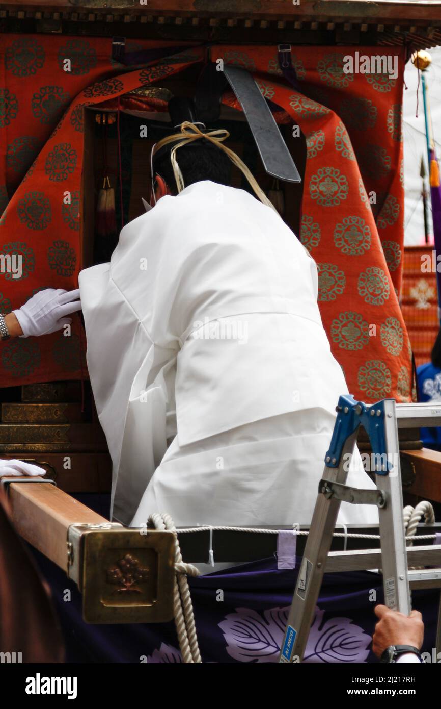 iida, nagano, japan, 2022/24/03, Shintoist priest preparing the Mikoshi ...