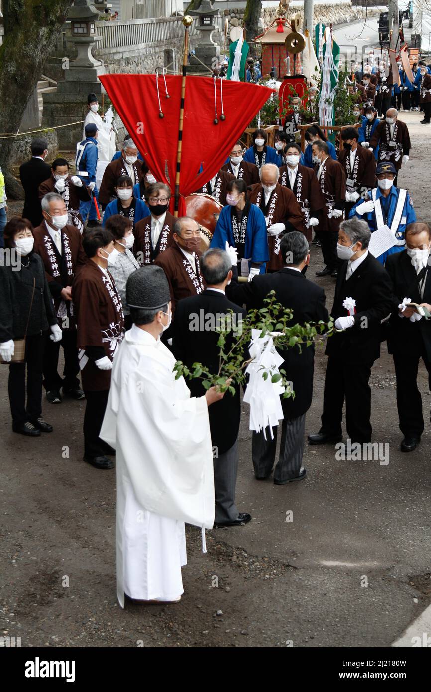 iida, nagano, japan, 2022/24/03, shintoist priests at the beginning of ...