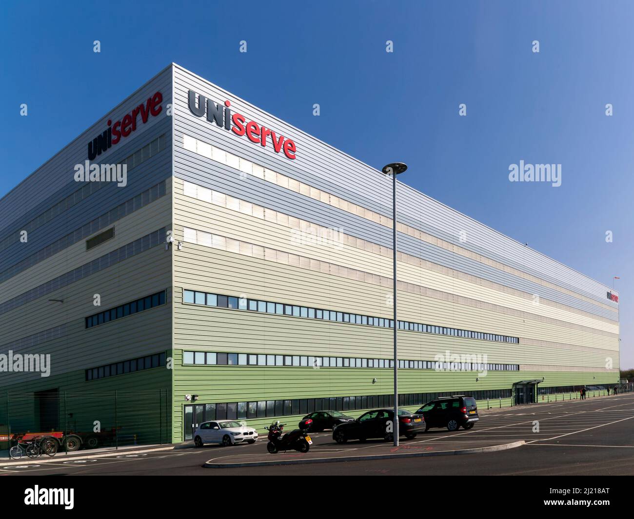 Uniserve Mega Distribution Centre building, Port of Felixstowe, Suffolk ...