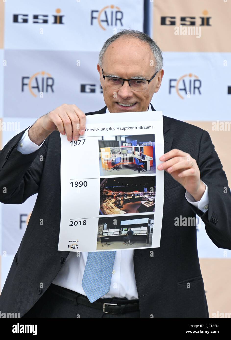 29 March 2022, Hessen, Darmstadt: Paolo Giubellino, Scientific Director ...