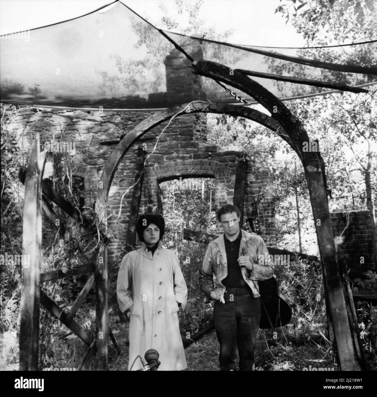 ANNA MAGNANI and MARLON BRANDO on set location candid during filming of ...
