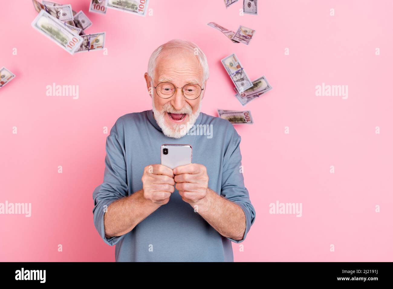 Photo of excited surprised guy pensioner dressed grey pullover glasses ...