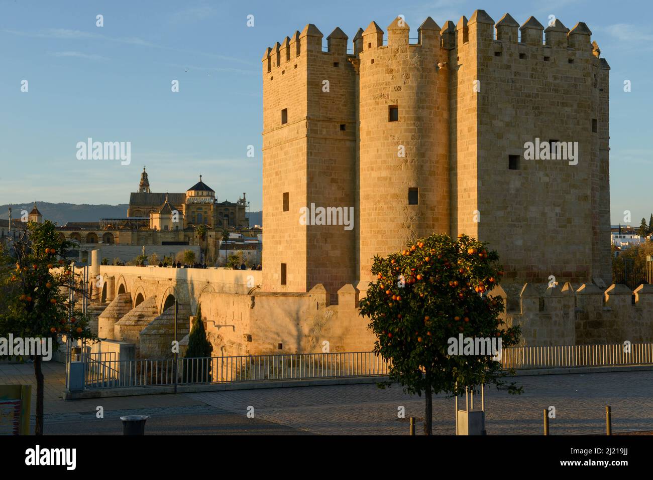 Calahorra tower on the roman bridge in cordoba hi-res stock photography ...