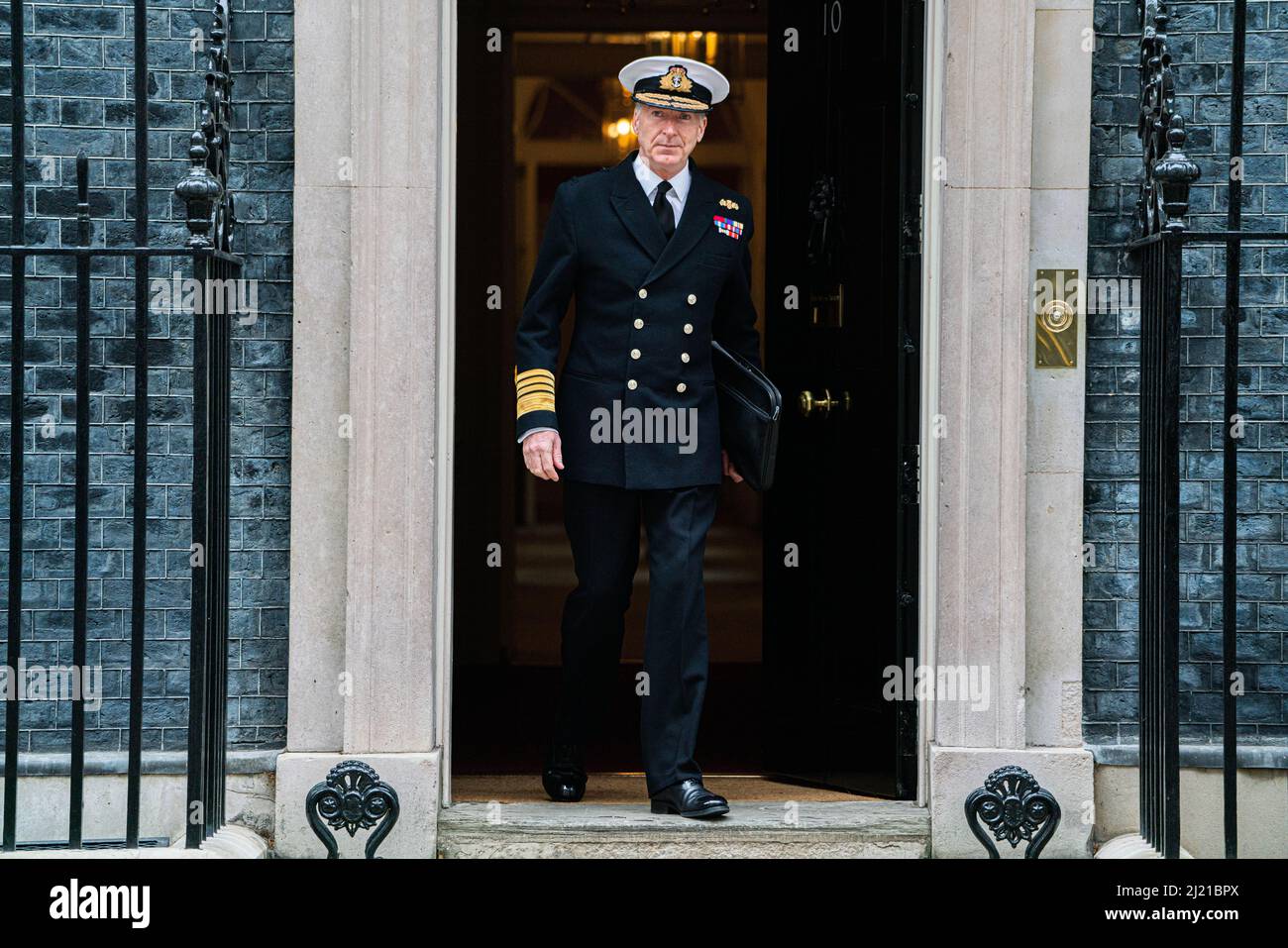Politics admiral sir antony david radakin hi-res stock photography and ...