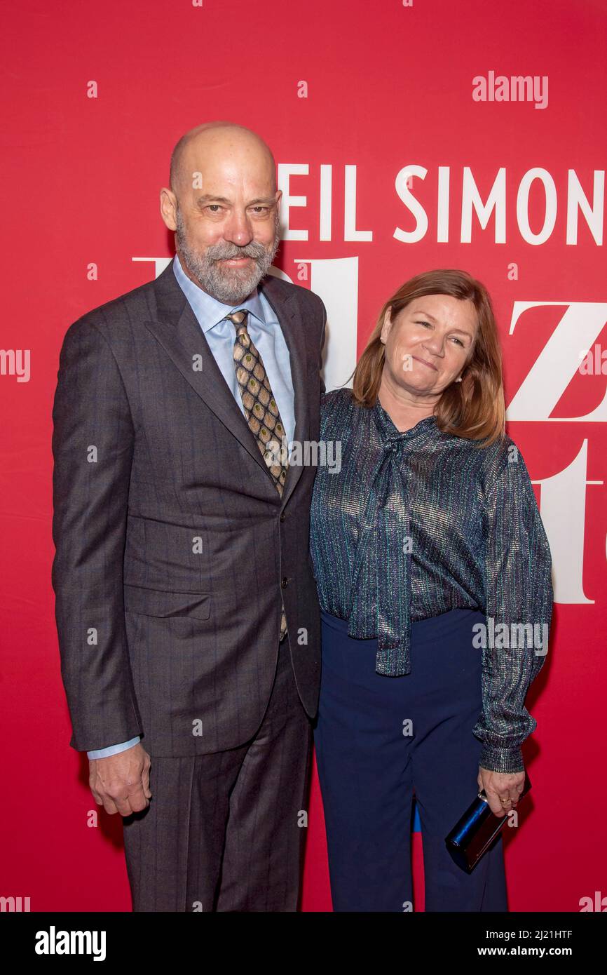Anthony edwards mare winningham hi-res stock photography and images - Alamy