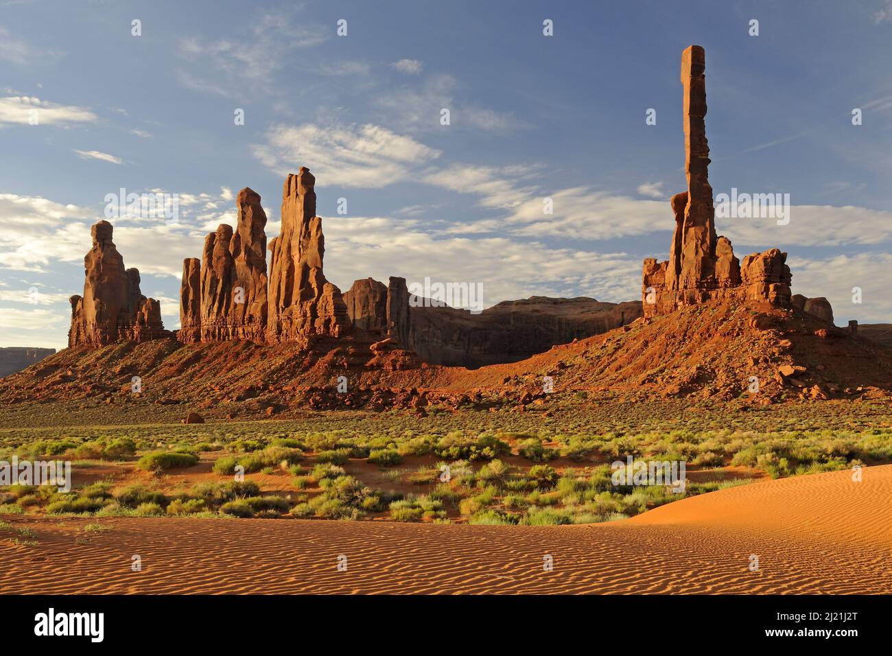 Stone totem pole hi-res stock photography and images - Alamy