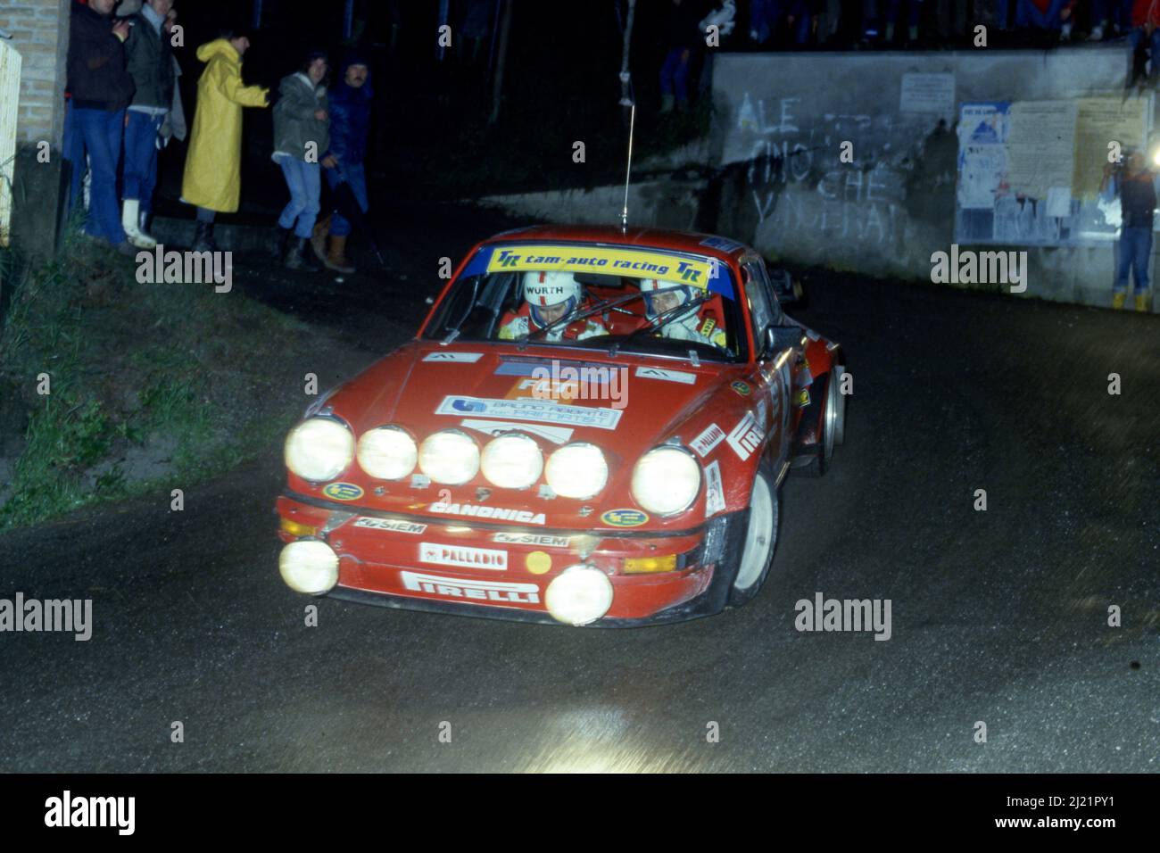 Gianfranco Cunico (ITA) Giovanna Muttini (ITA) Porsche 911 SC RS GrB ...