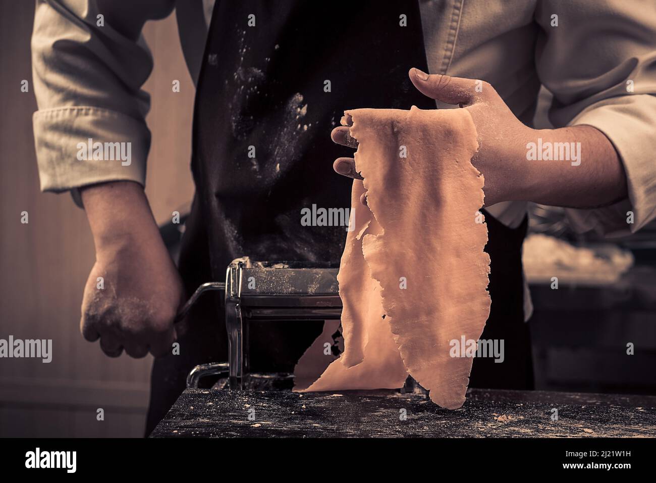 The chef makes fresh spaghetti from scratch Stock Photo - Alamy