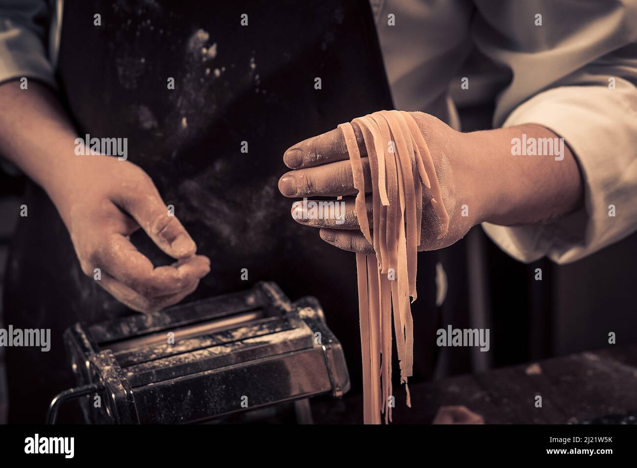 The chef makes fresh spaghetti from scratch Stock Photo - Alamy